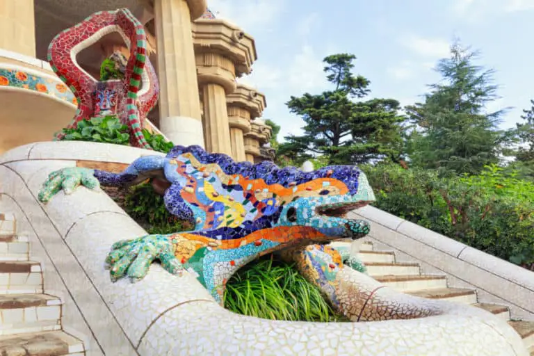 21 Garden Sculpture Ideas to Enhance your Backyard 2020